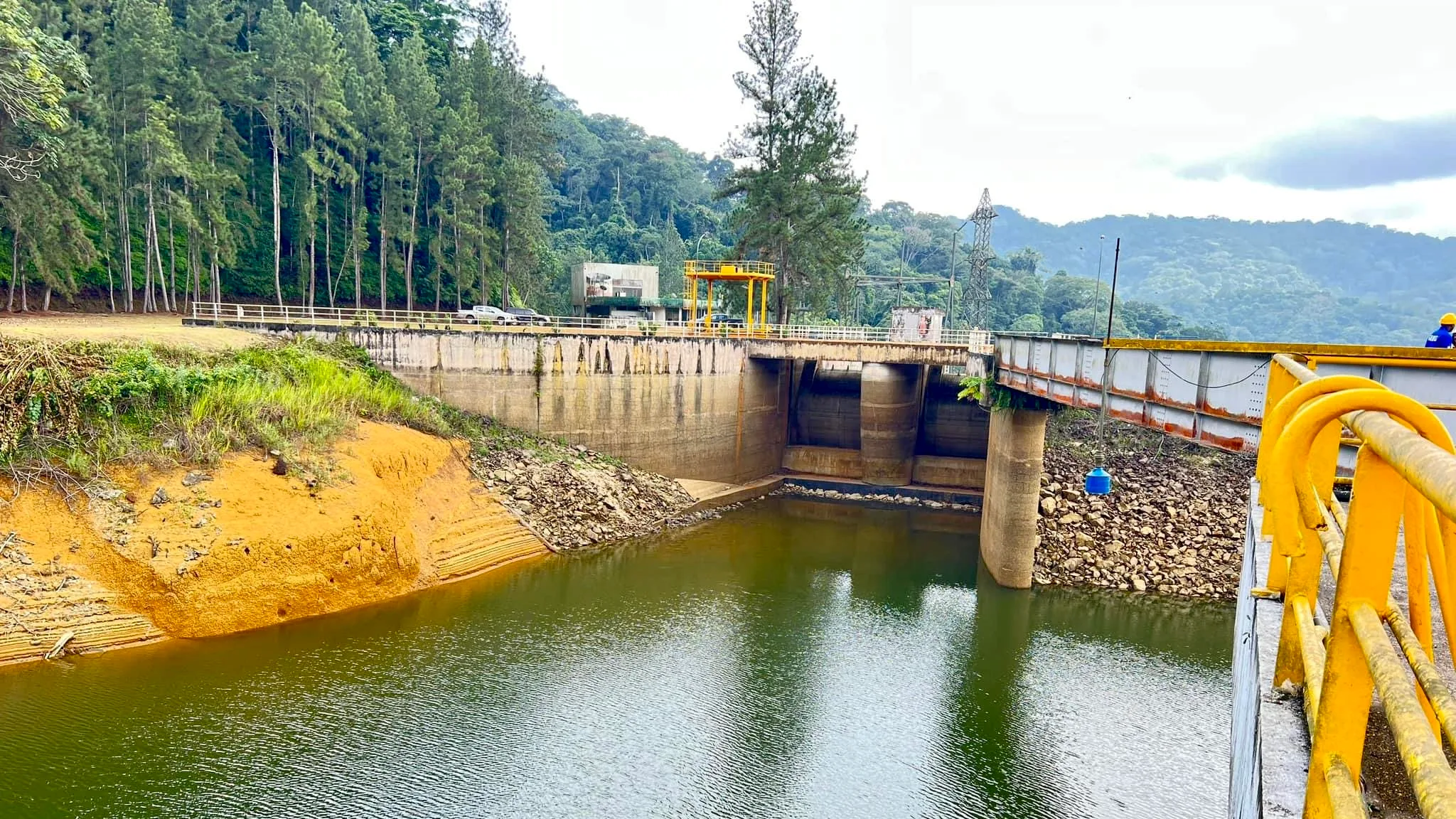 Gabon : la baisse du niveau du barrage de Tchimbélé, principale cause ...